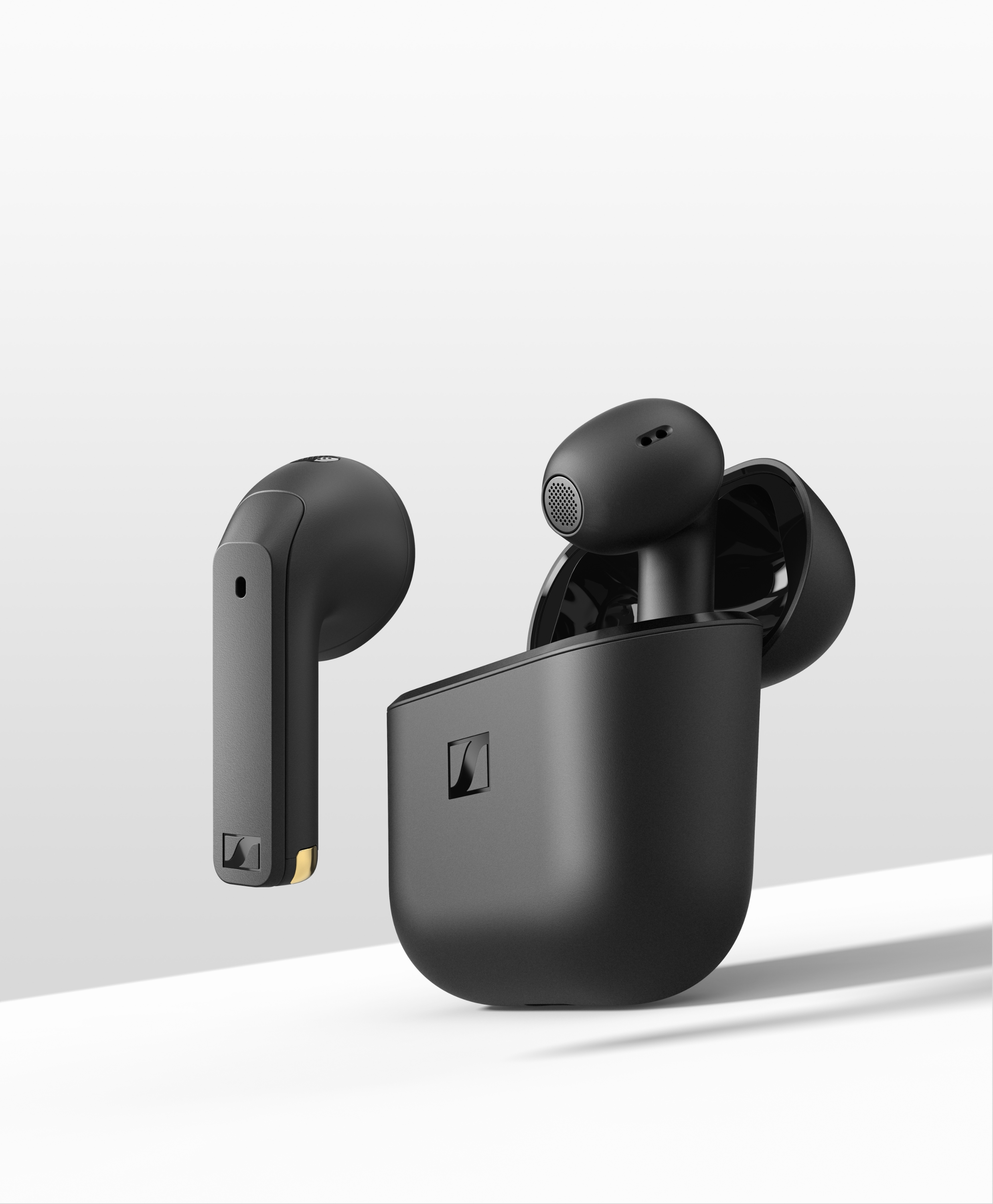 Pfaff. Sennheiser Accentum OPEN tappar svartir